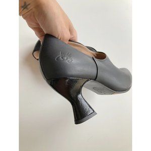 John Fluevog | Shoes | John Fluevog Edie Black Leather Pointed Toe ...